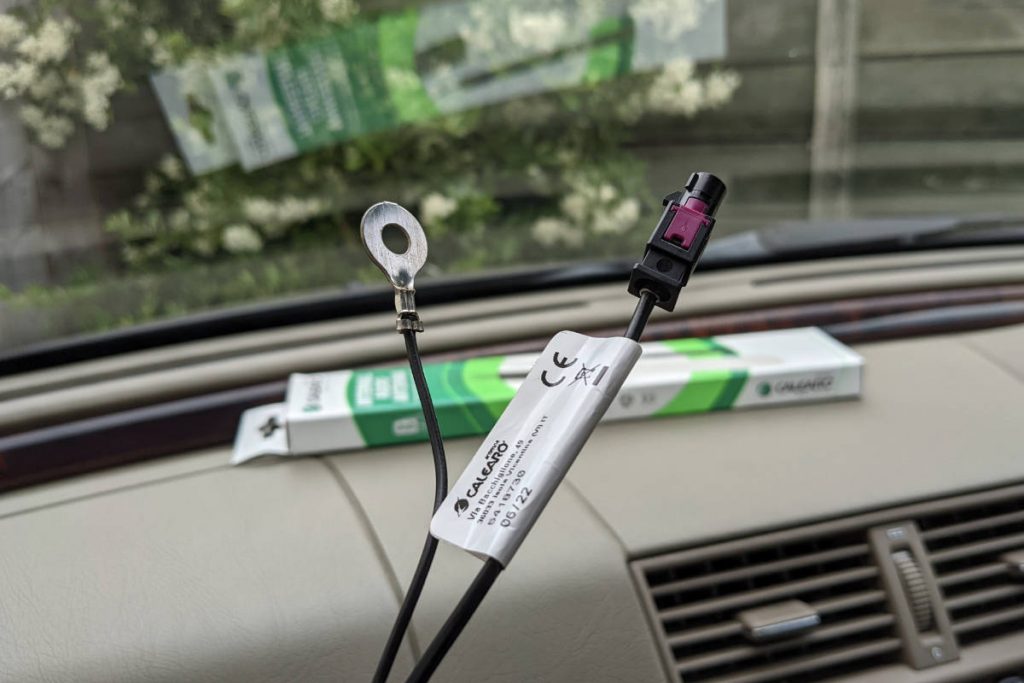 Calearo DAB Windscreen Antenna - Digital Radio Choice